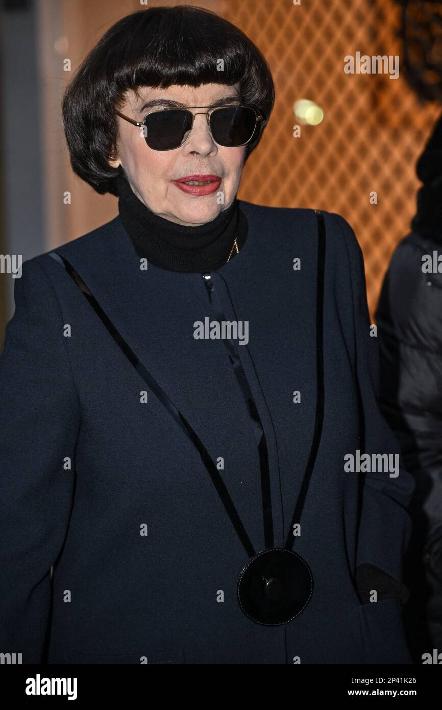 Paris, France. 05th mars 2023. Mireille Mathieu arrive au salon Pierre ...