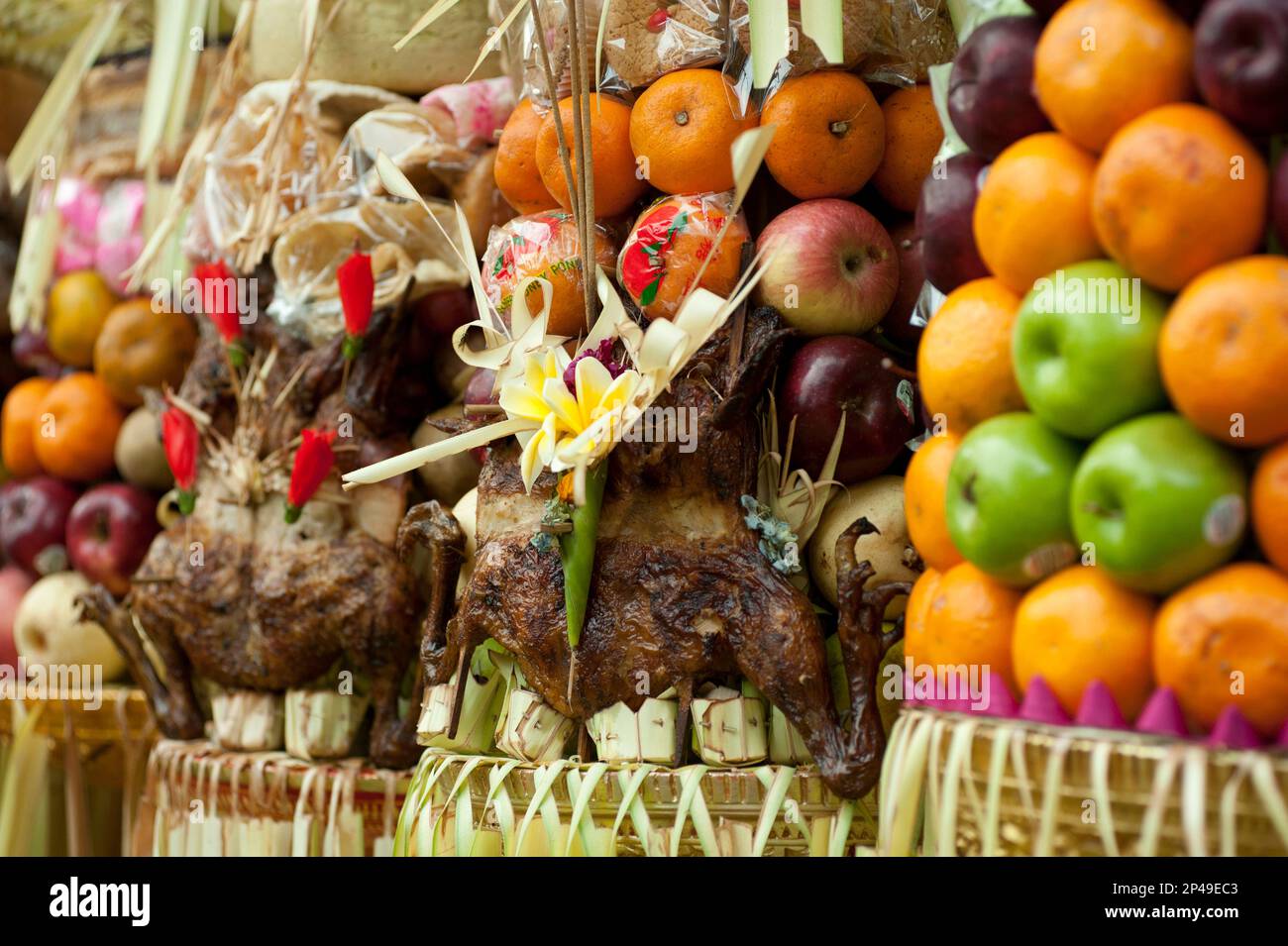 Produits alimentaires (fruits et volaille), festival Siat Sampian ...