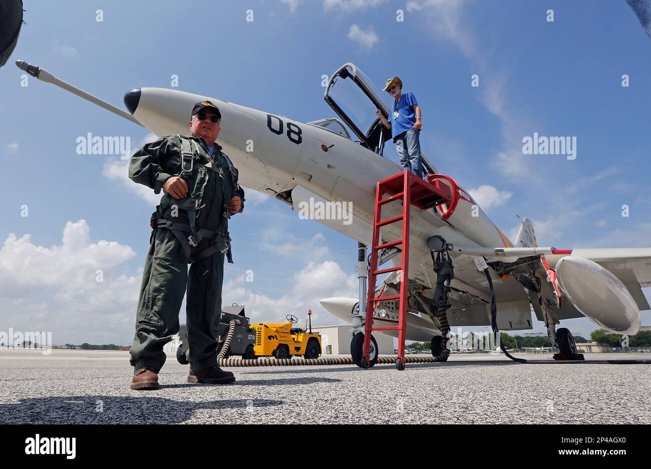 Al La Rocca, a Vietnam Marine Veteran and pilot from Memphis, Tenn ...