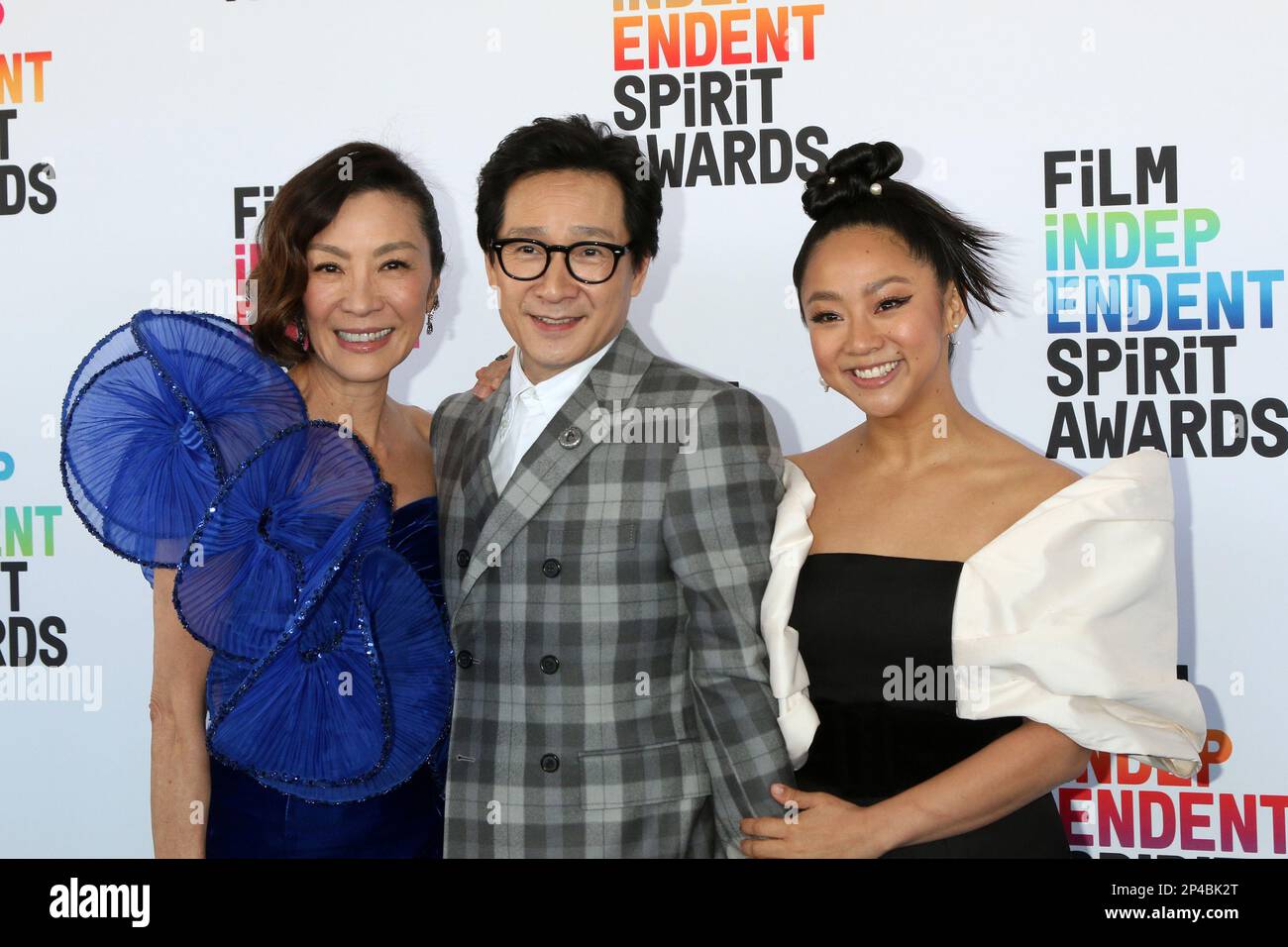 Stephanie hsu michelle yeoh Banque de photographies et d’images à haute ...