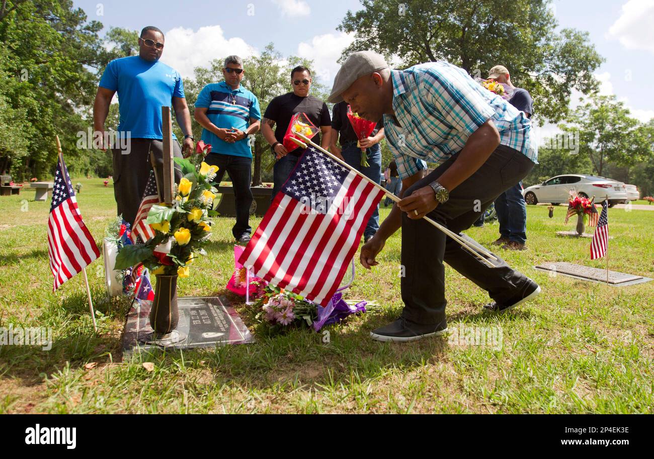 In this Saturday, May 24, 2014 photo, former Army 1st Sgt. Kevin Smith ...