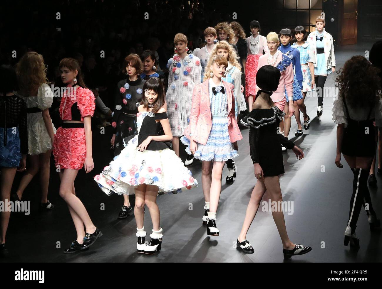 Models perfom a creation of the Sretsis by Thai fashion designer Pim ...