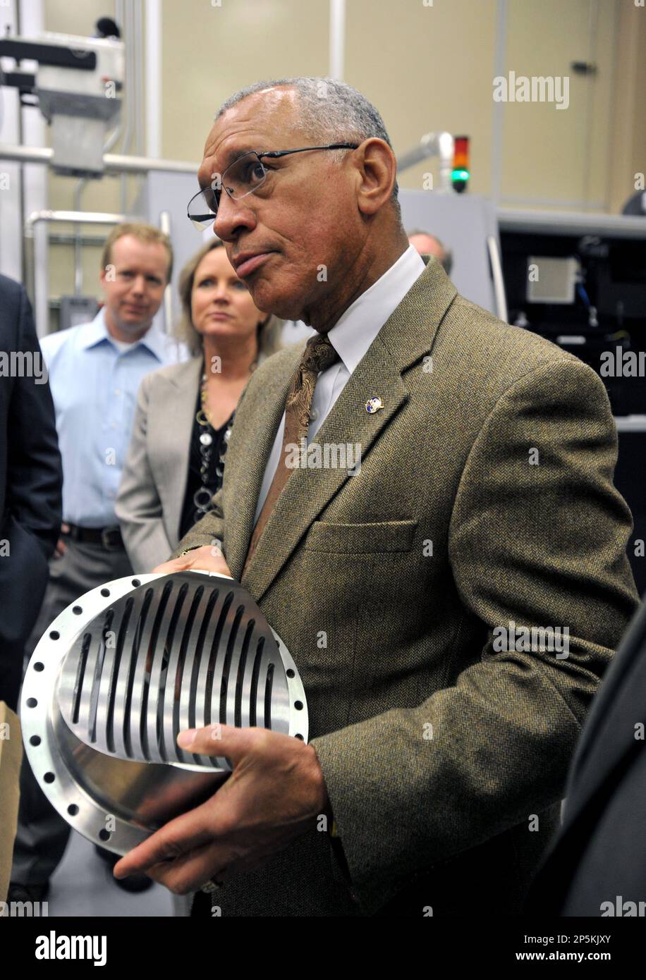 NASA Administrator Charles Bolden visits the National Center for ...