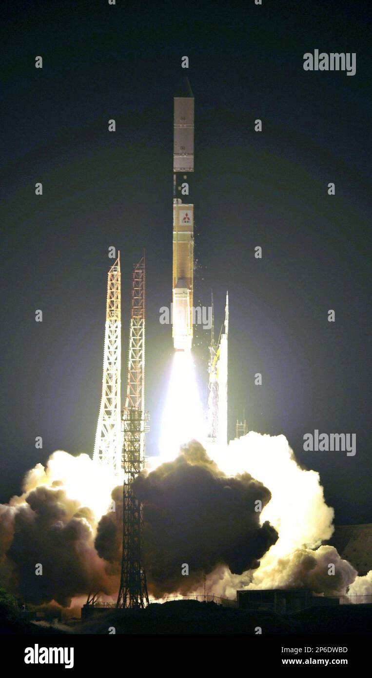 The H-2A rocket lifts off from Tanagashima Space Center of the Japan ...