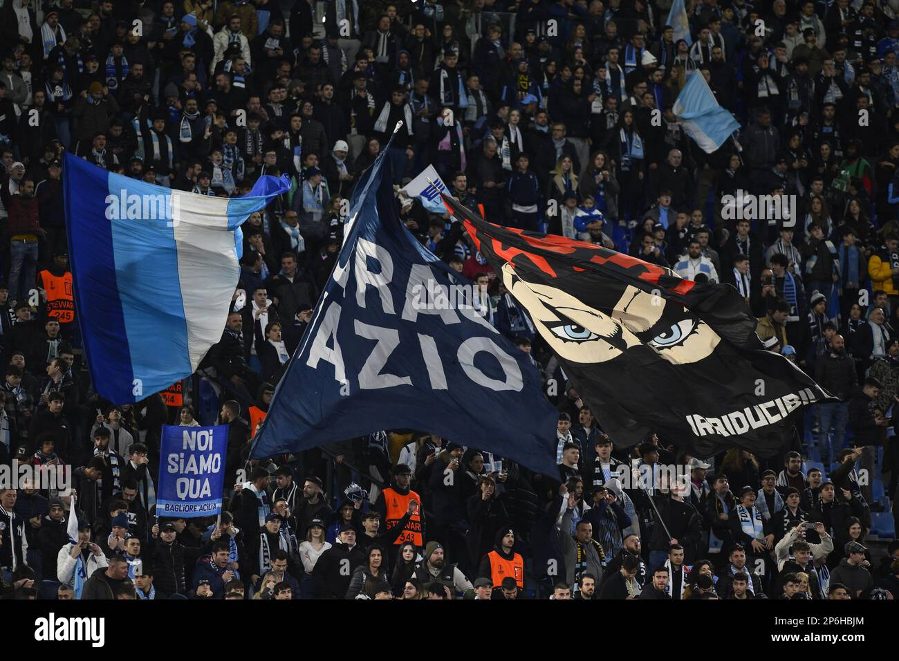 Italie, 7 mars 2023, S.S. Lazio supporters pendant la première étape de ...