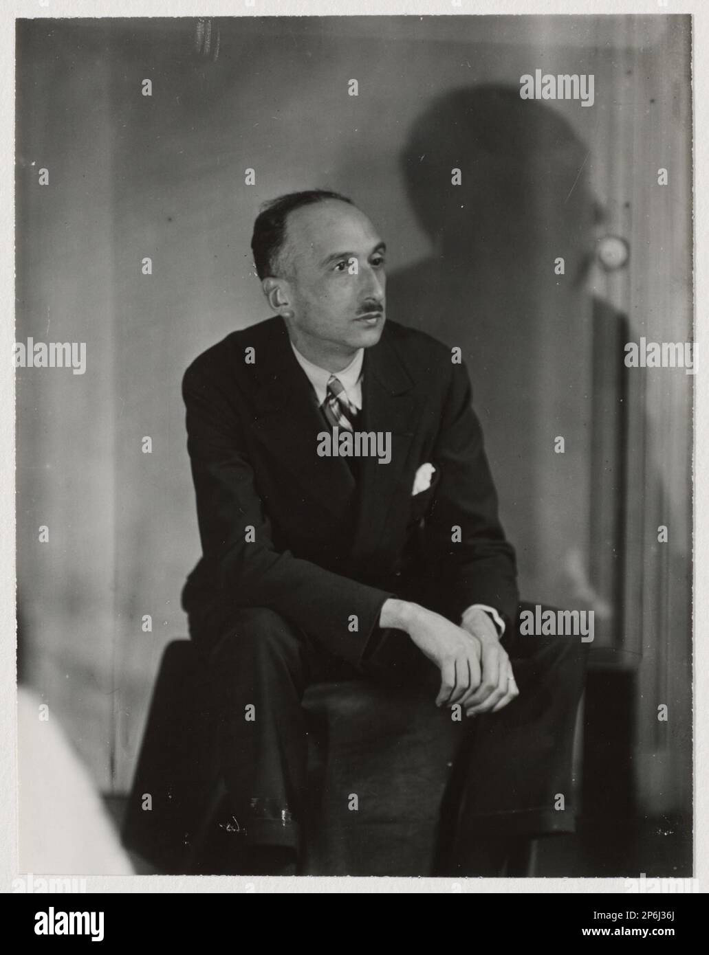 François mauriac portrait Banque de photographies et d’images à haute ...