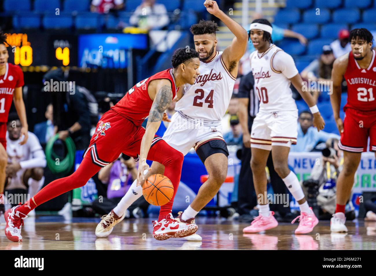 7 mars 2023: Les Cardinals de Louisville forward JJ Traynor (12), à ...