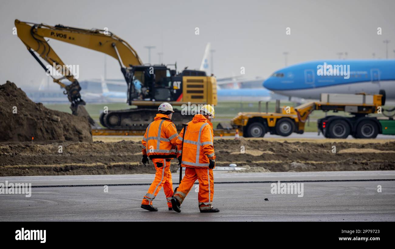 Travaux sur la piste de schiphol Banque de photographies et d’images à ...