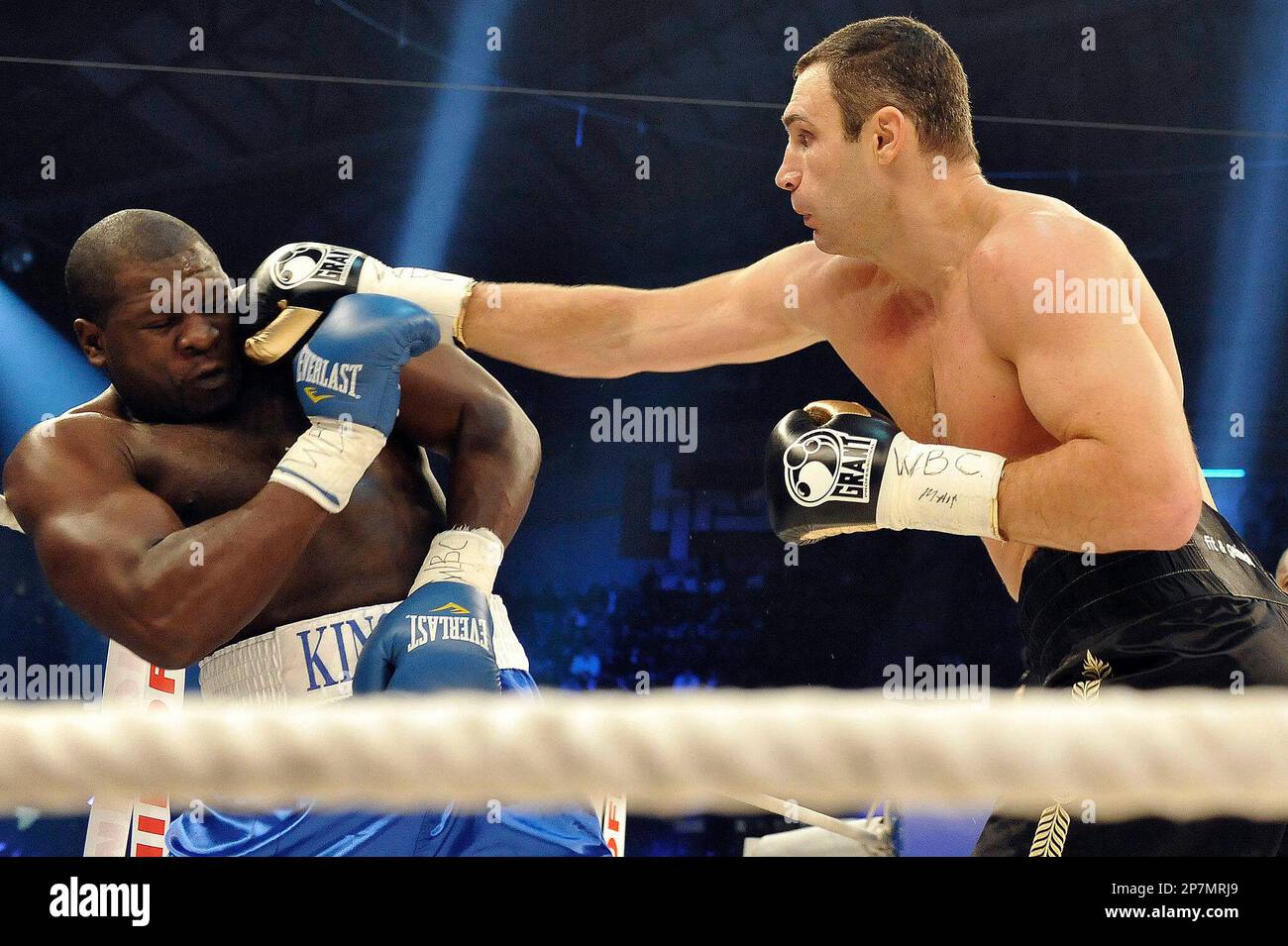 Vitali Klitschko from the Ukraine, right, heavyweight boxing world ...
