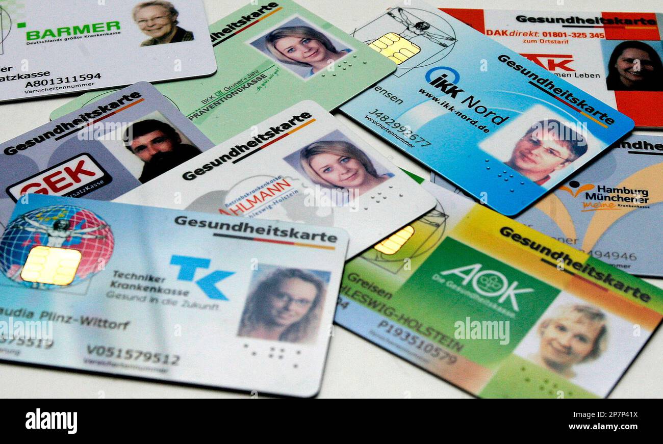 ARCHIV - Gesundheitskarten verschiedener Krankenversicherungen ...