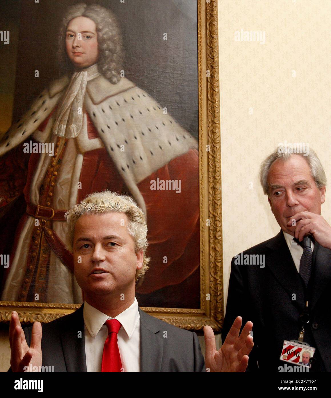 Dutch MP Geert Wilders, left, and British Lord Malcolm Pearson, right ...