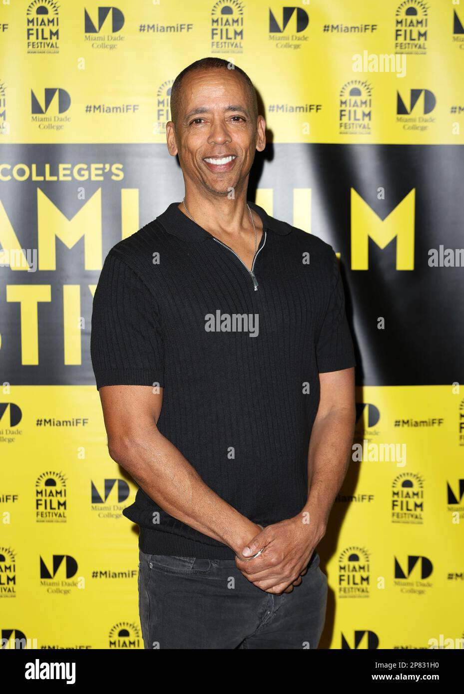 CORAL GABLES, FL- MARS 8: (Directeur) Stephen pose lors de la ...