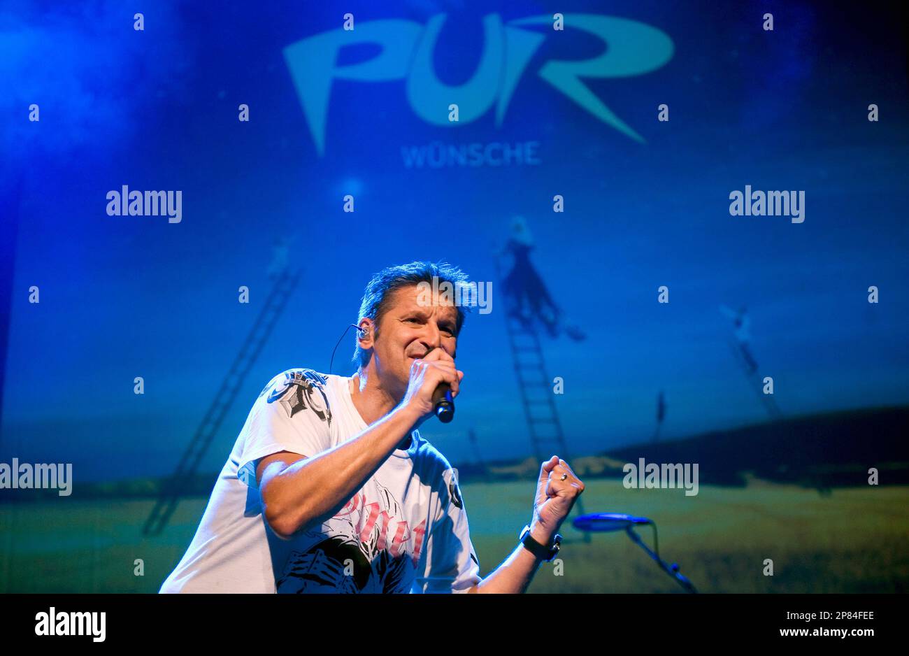 Saenger Hartmut Engler tritt am Dienstagabend, 1. September 2009, in ...