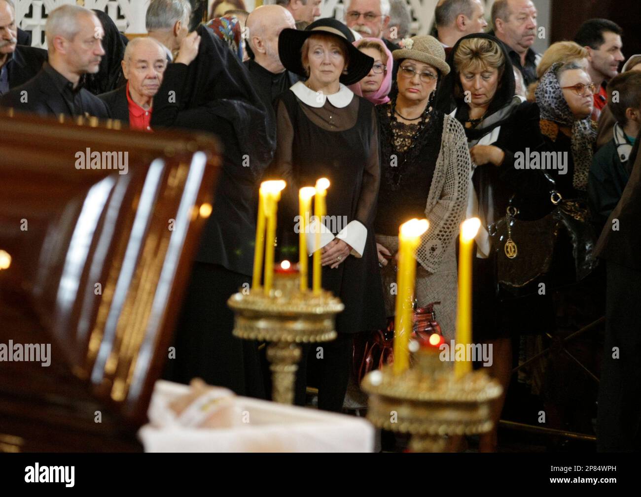 People pay last respects during a funeral ceremony for Sergei Mikhalkov ...