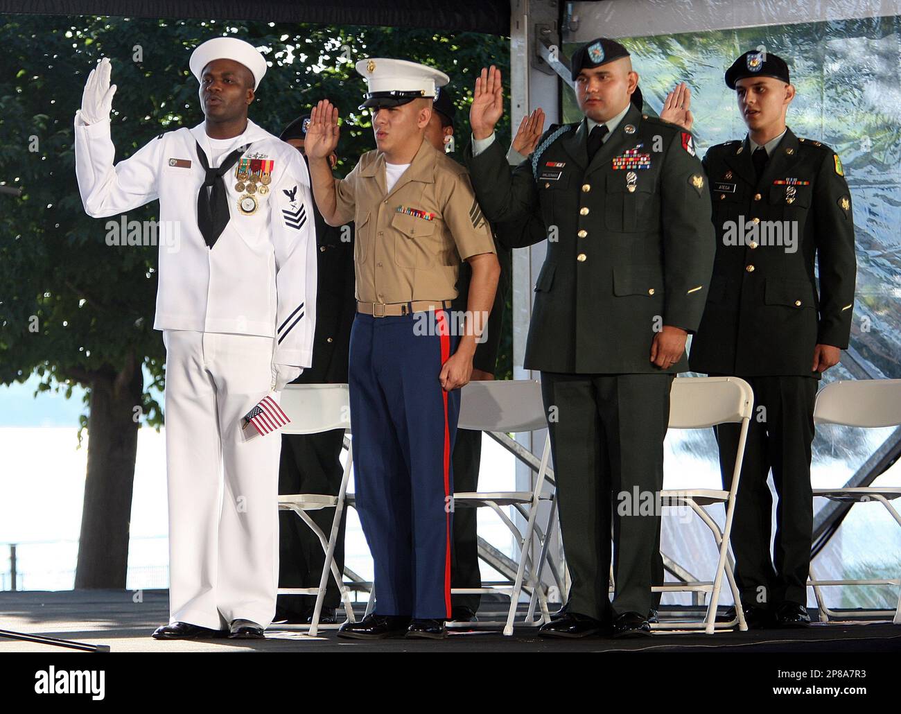 Seven members of the U.S. armed forces, including from left, Petty ...