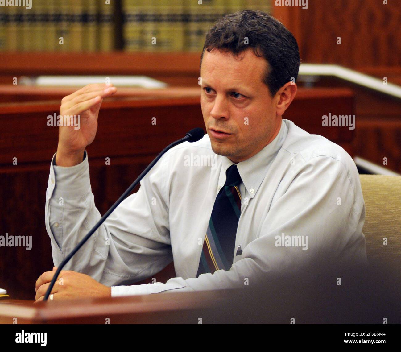 Dr. Scot T. Bateman, Chief of Pediatric Critical Care for UMass ...