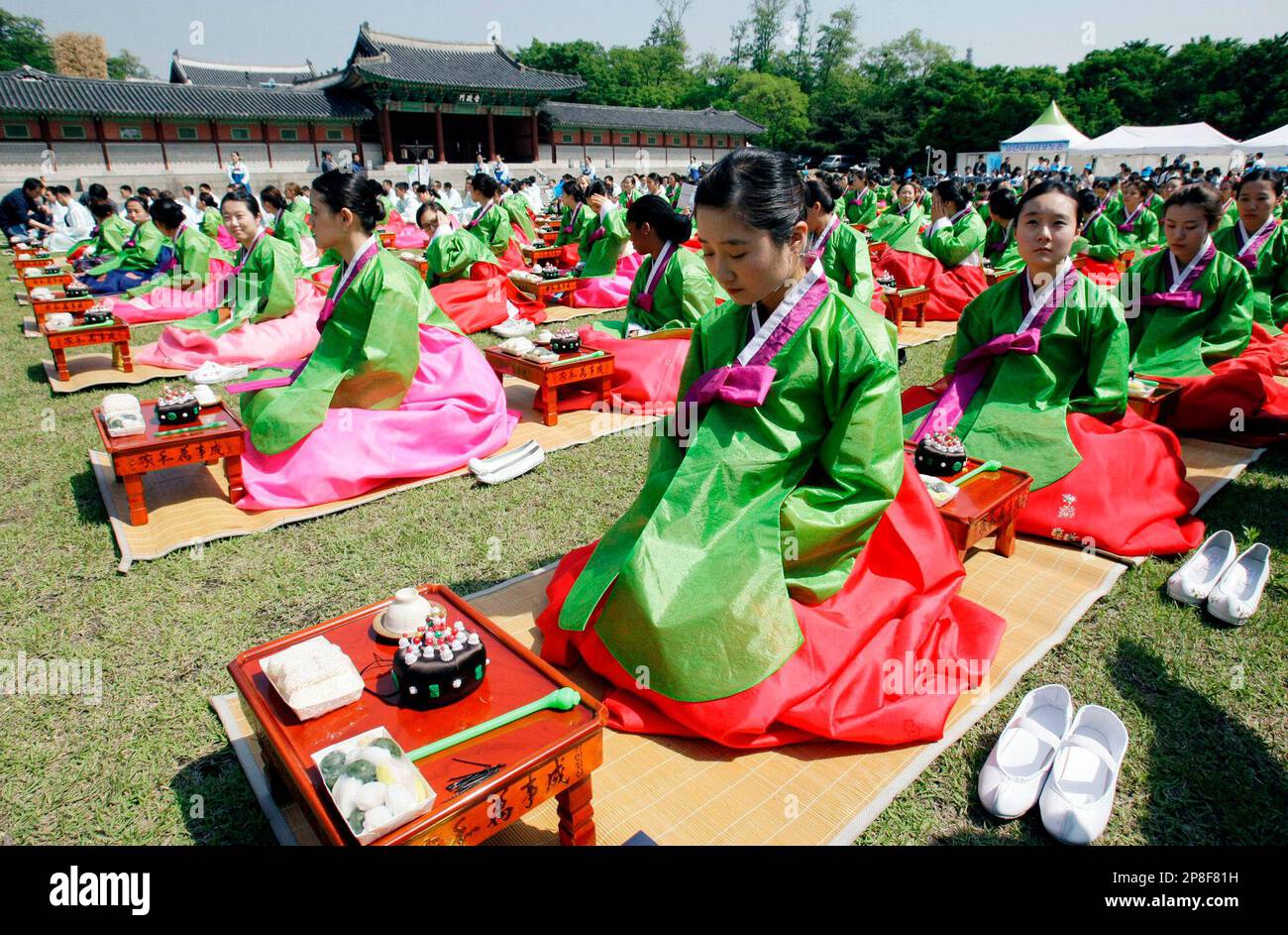 Girls take part in the 37th Coming of Age Day Ceremony and re ...