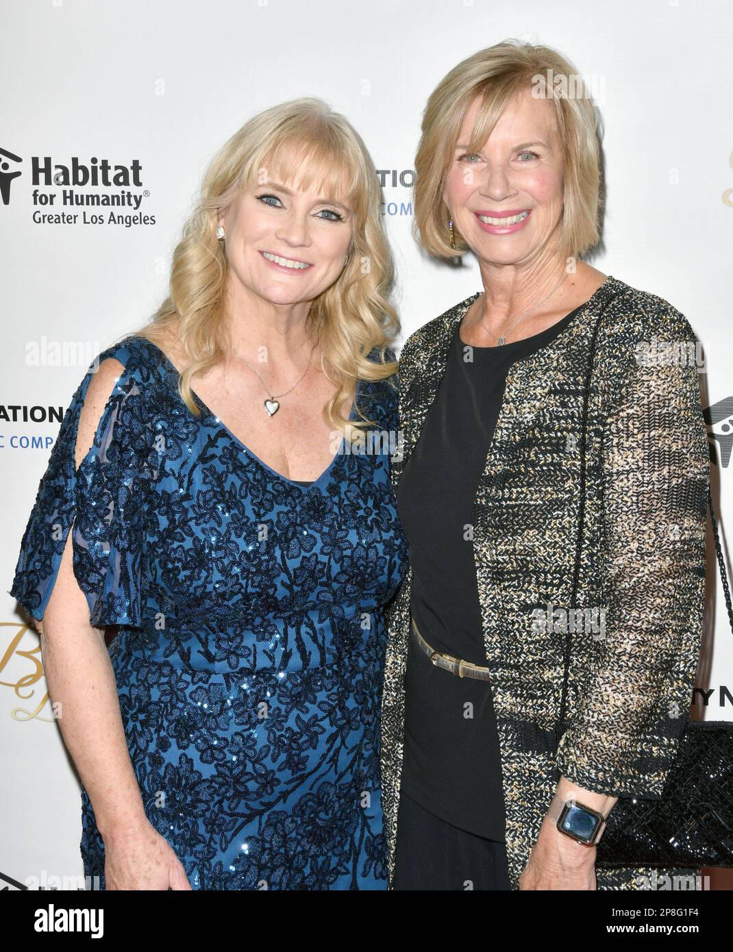 BEVERLY HILLS, CA - MARS 8: Erin Rank, Janice Hahn assister au bal des ...