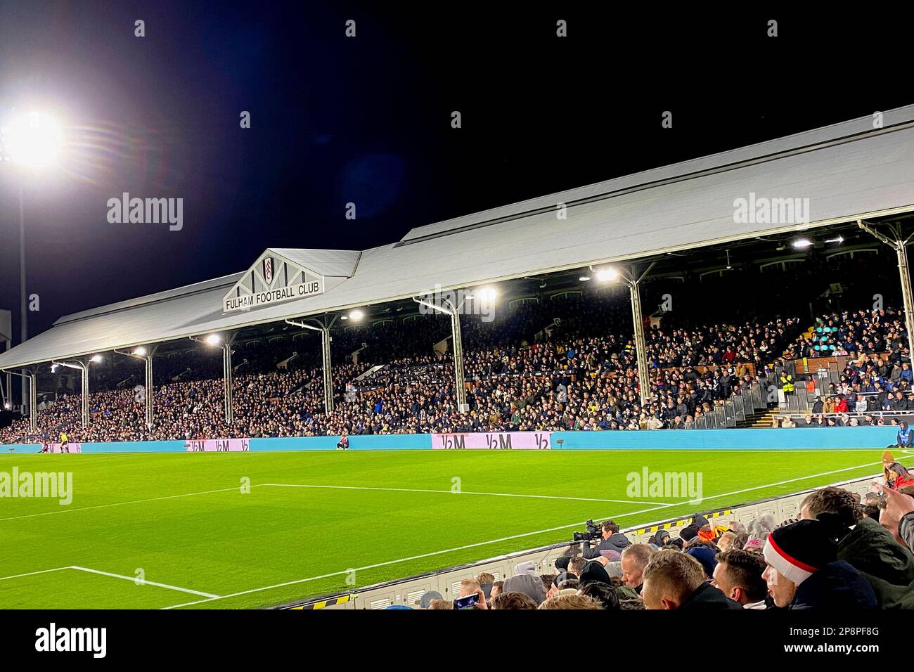 Stade de fulham Banque de photographies et d’images à haute résolution ...