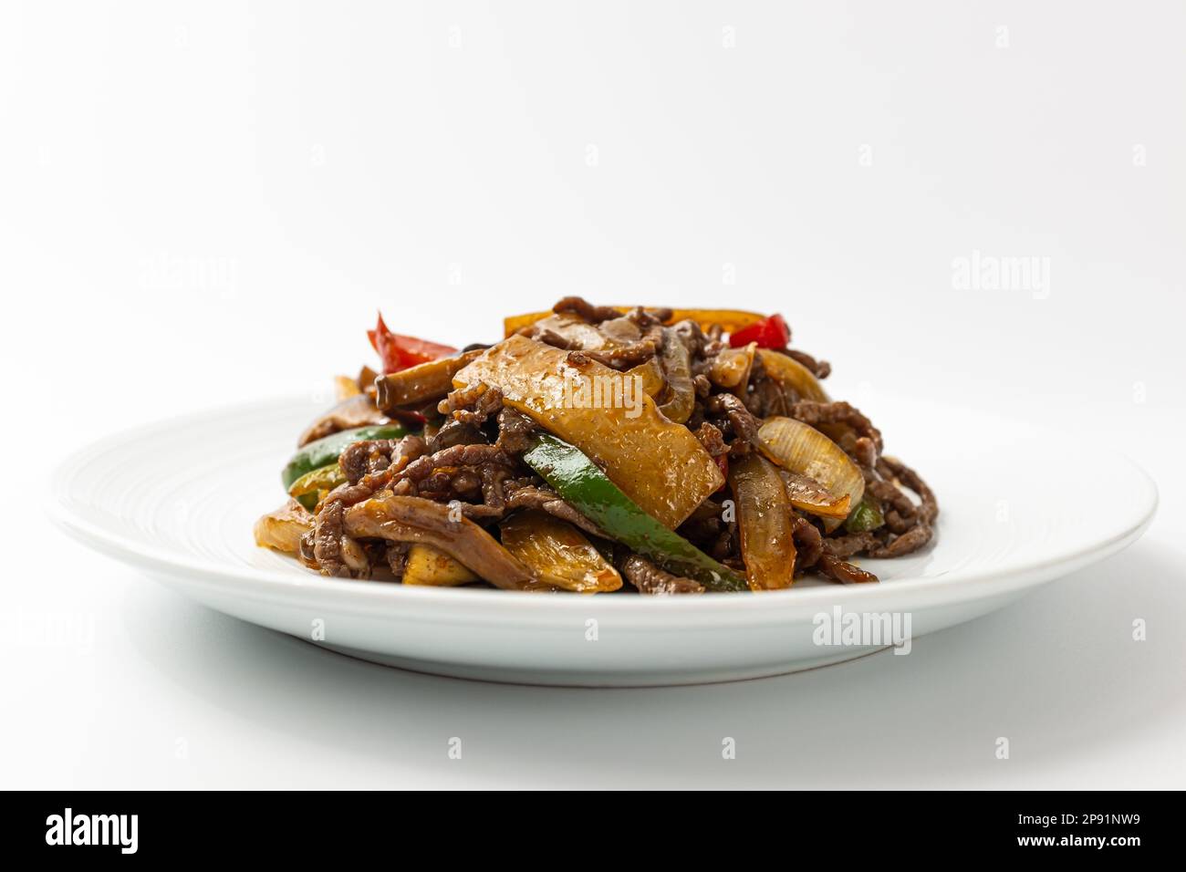 culture alimentaire chinoise. Viande et légumes sautés de style chinois ...