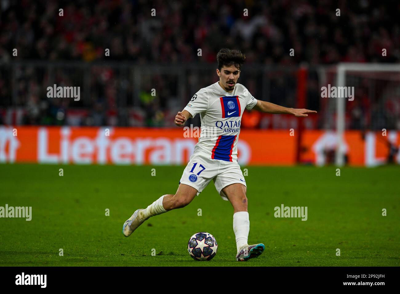 Vitinha psg Banque de photographies et d’images à haute résolution - Alamy