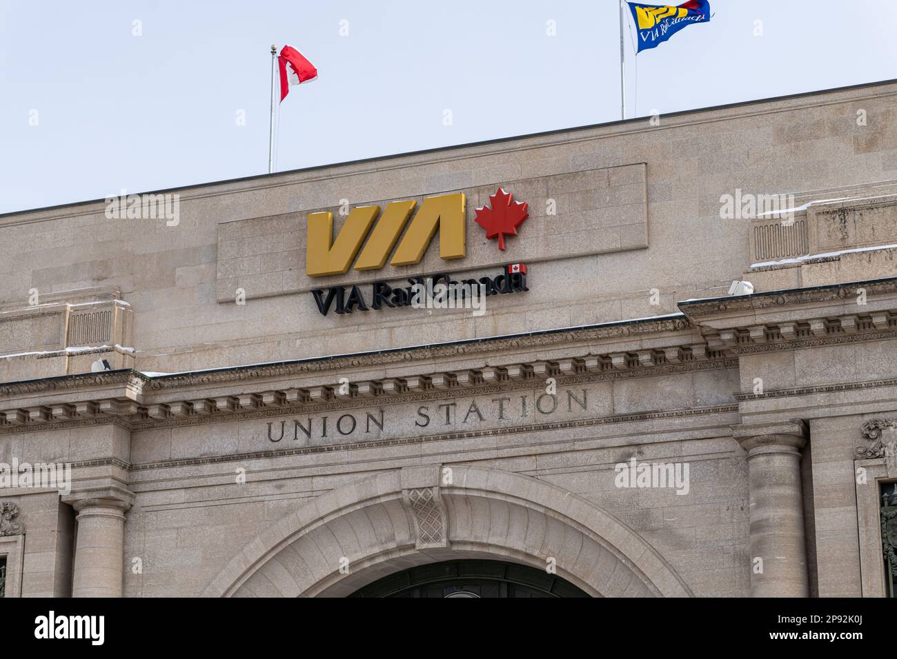 Le panneau via Rail Canada à l'extérieur de Union Station, la gare de ...