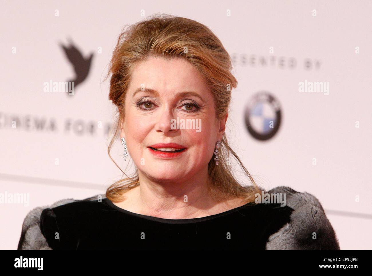Die franzoesische Schauspielerin Catherine Deneuve kommt am Montag, 9 ...