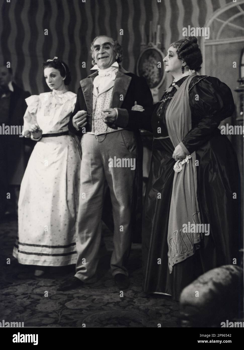 1937 , janvier , Milan , ITALIE : la grande actrice de théâtre ...