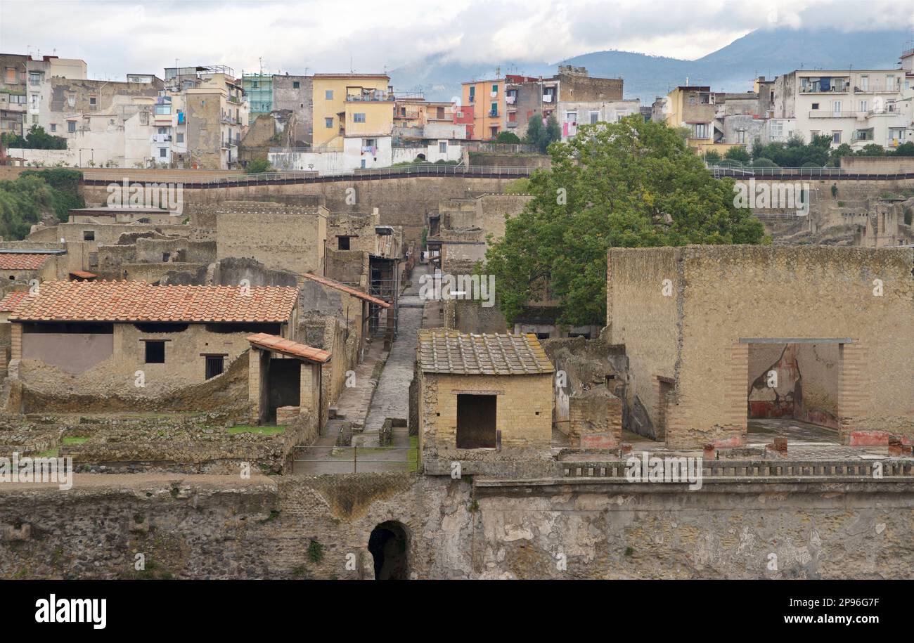 Herculanum découvert. Herculanum a été enterré sous la cendre ...