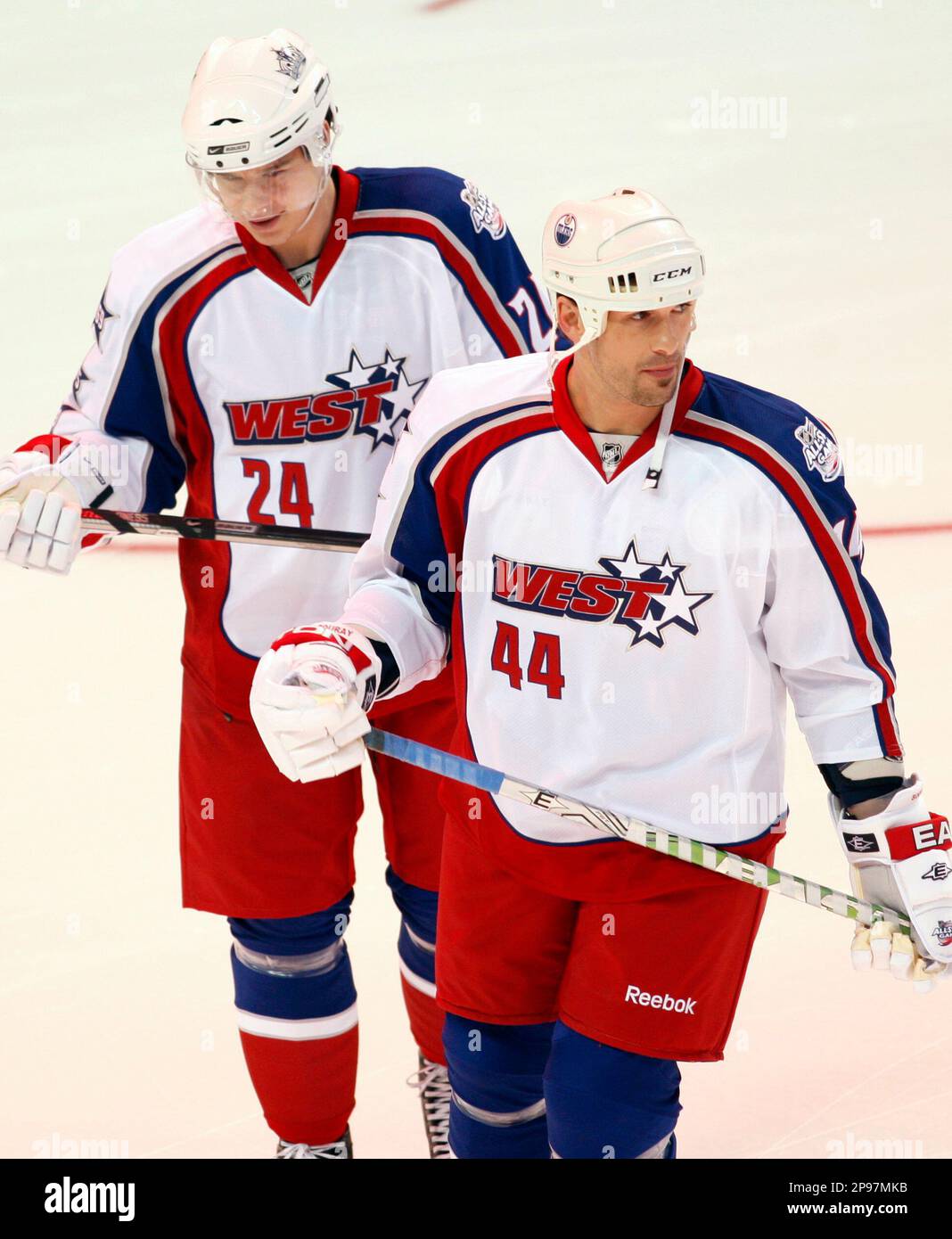Phoenix Coyotes' Shane Doan (24) and Edmonton Oilers' Sheldon Souray ...
