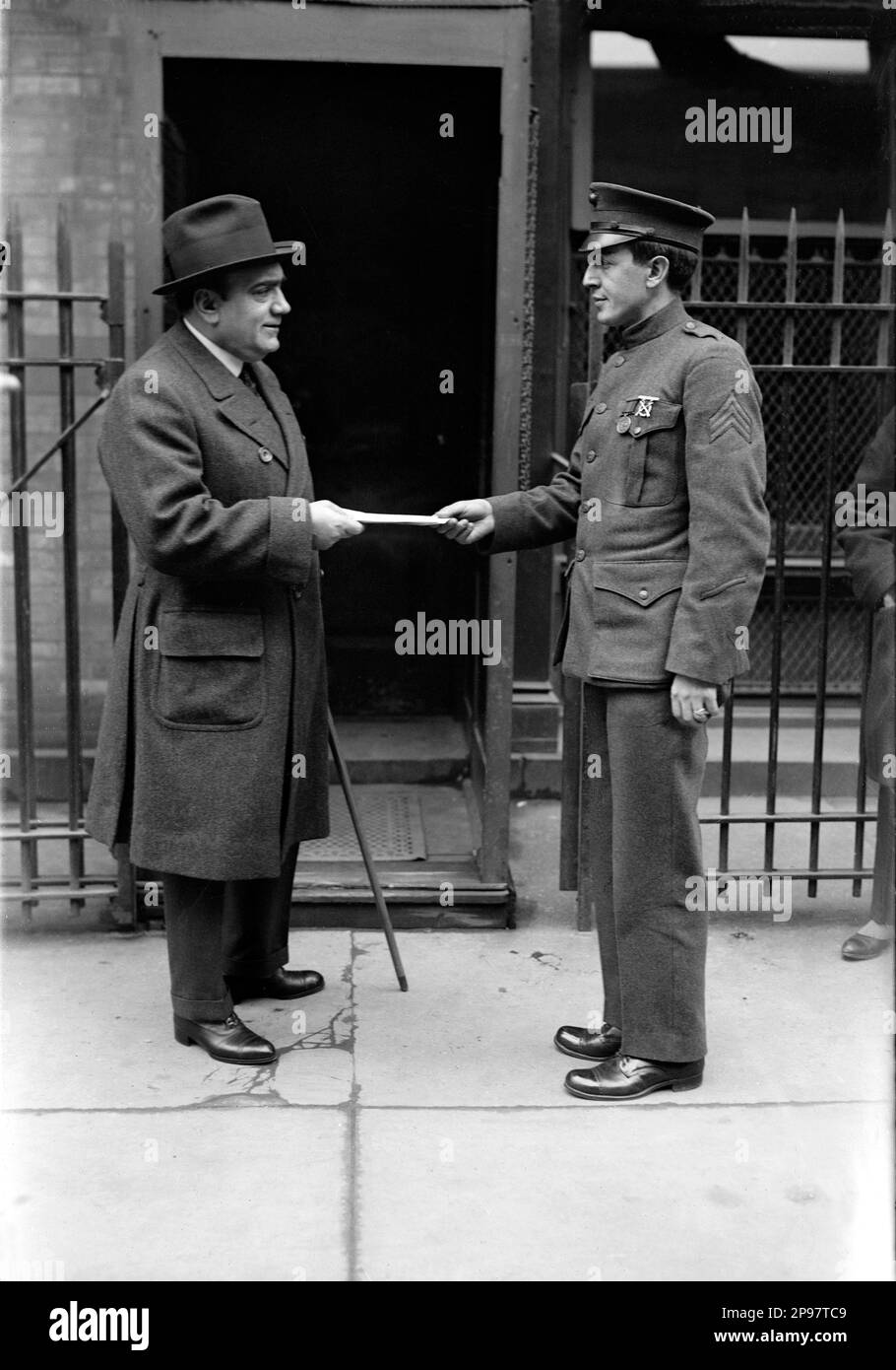 1916 , 1 novembre, New York , Etats-Unis : le chanteur italien d'opéra ...