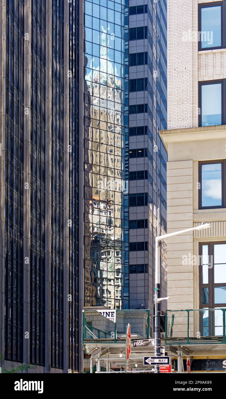 NYC Financial District : les fenêtres d'angle de One Financial Square ...