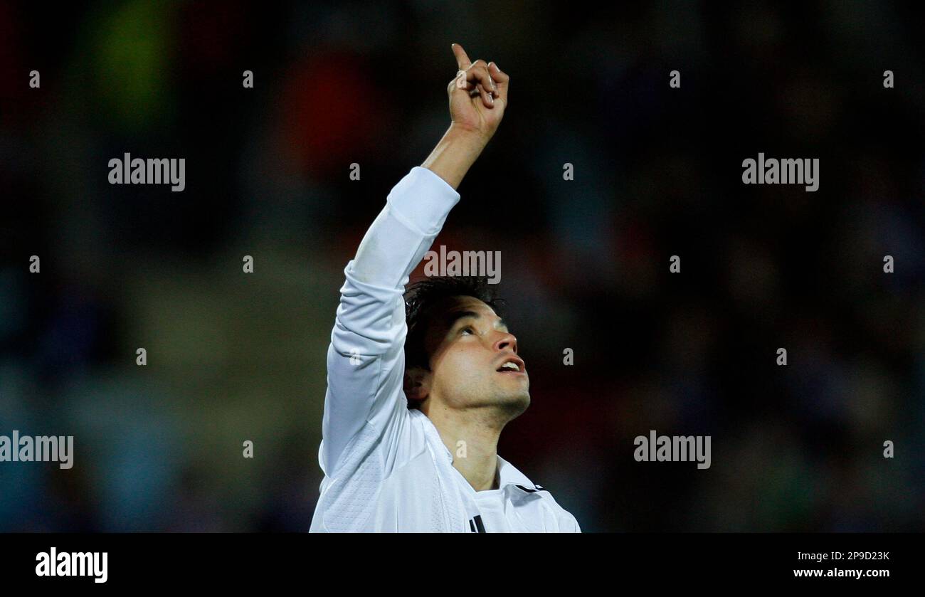 Real Madrid's Javier Saviola from Argentina celebrates his goal against ...