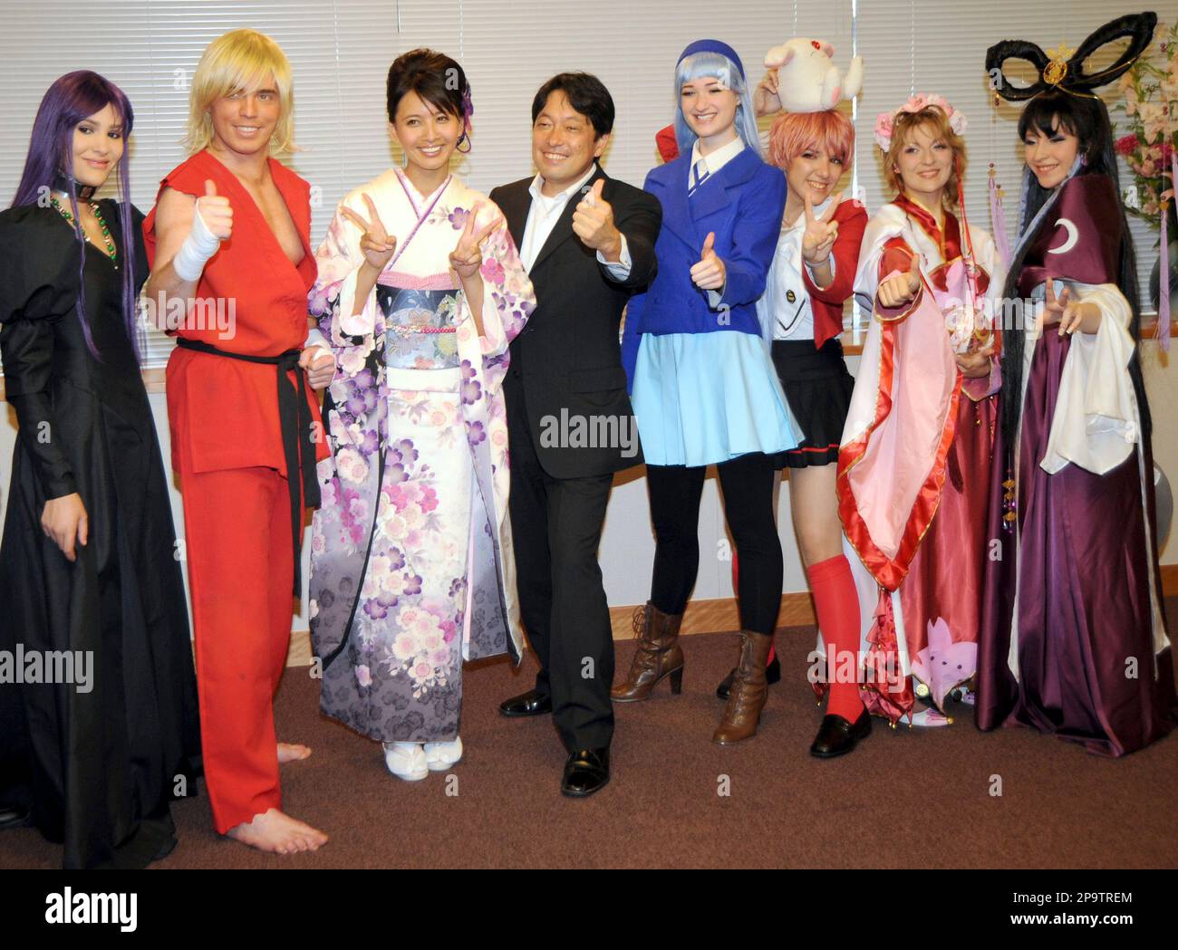 Japanese Senior Vice Foreign Minister Itsunori Onodera, fourth from ...