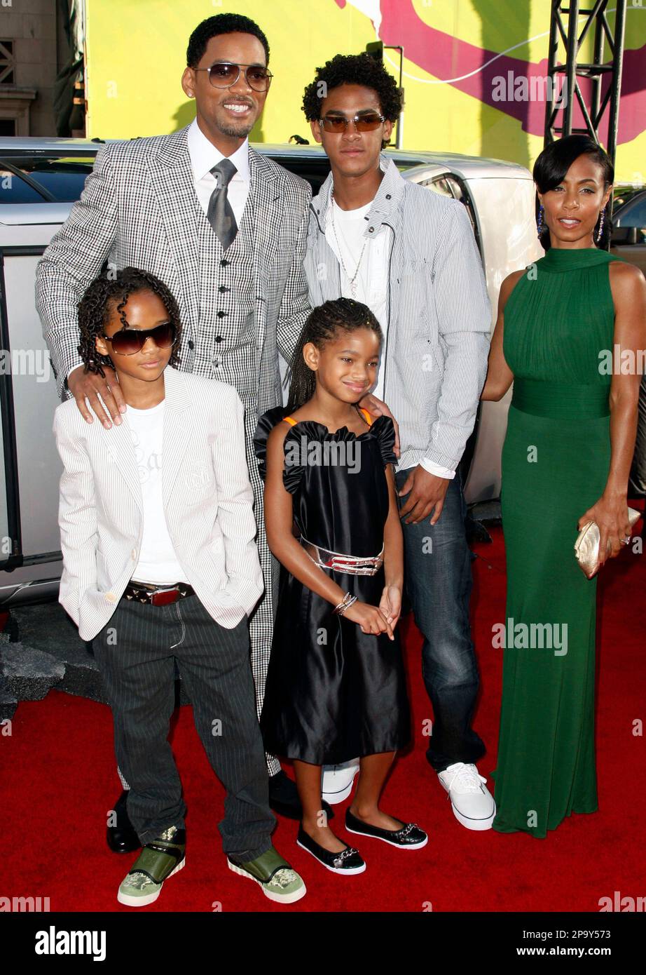 ** FILE ** In this June 30, 2008 file photo, from back row left, actor ...