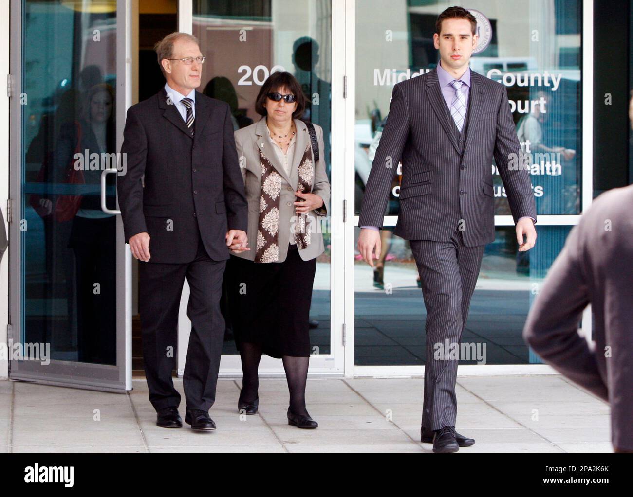 Cliff Entwistle, left, and Yvonne, center, parents of Neil Entwistle ...
