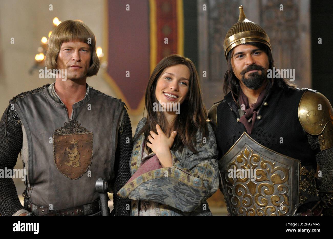 Die Schauspieler Til Schweiger (Ritter Lanze), links, Julia Dietze ...