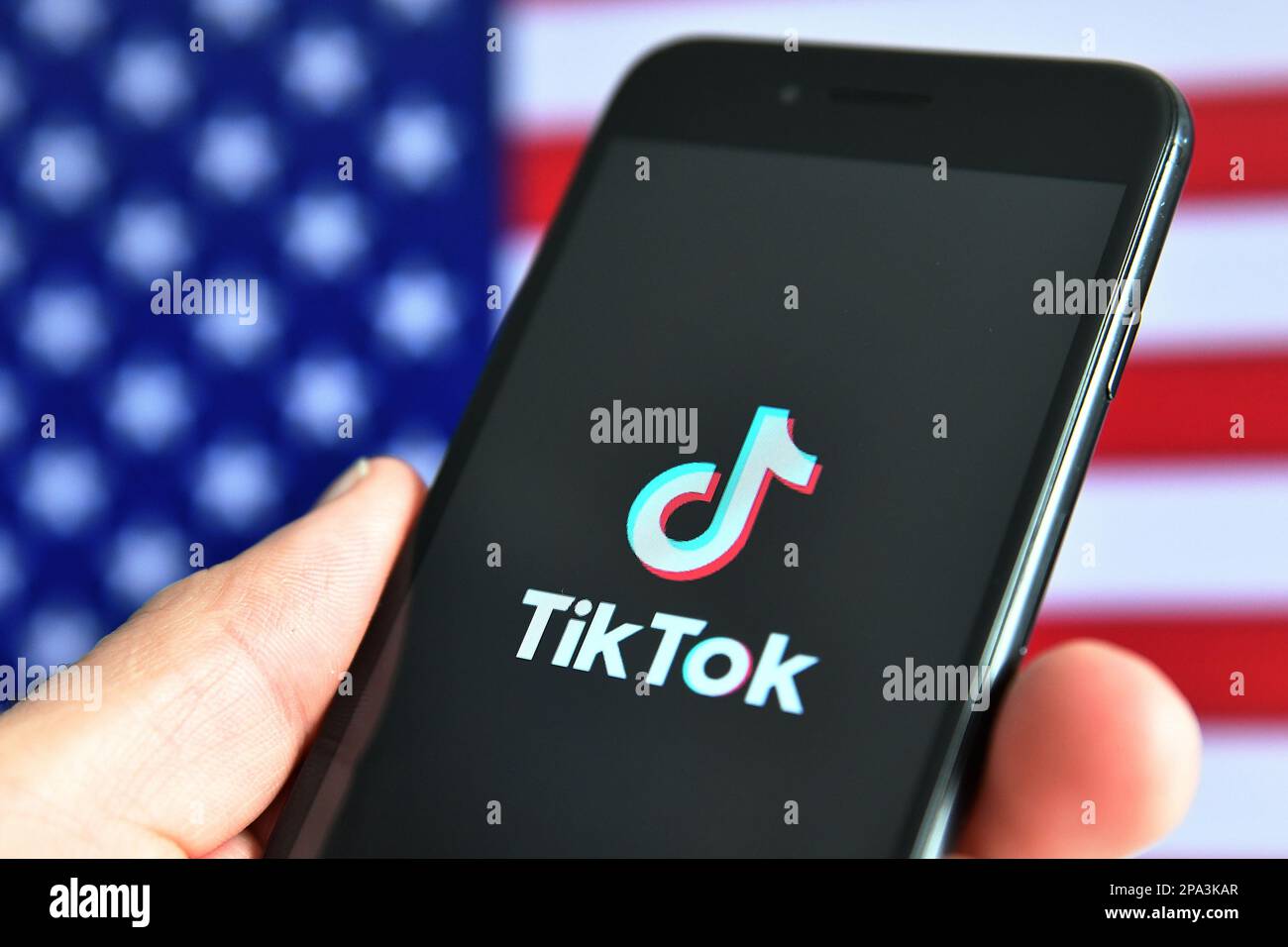 Le logo de l'application mobile TikTok de la société ByteDance est ...