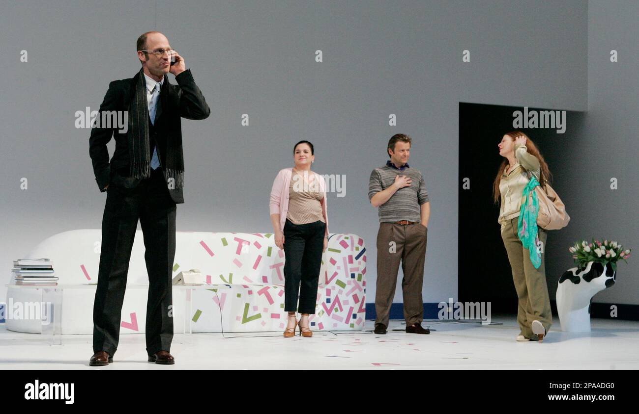 Joachim Meyerhoff in der Rolle des Alain Reille, Maria Happel in der ...