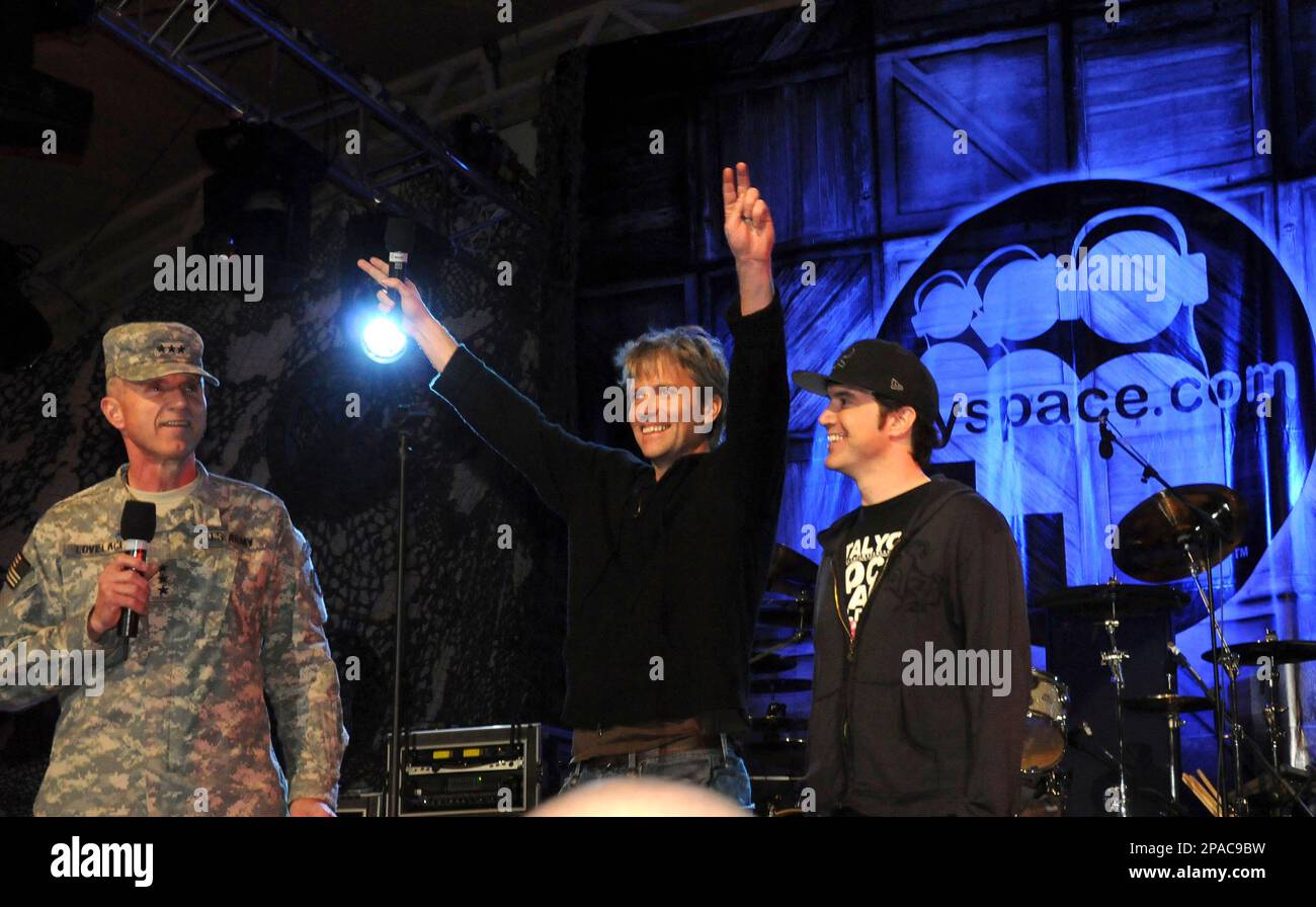 Myspace co-founders Tom Anderson, right, and Chris DeWolfe, center ...