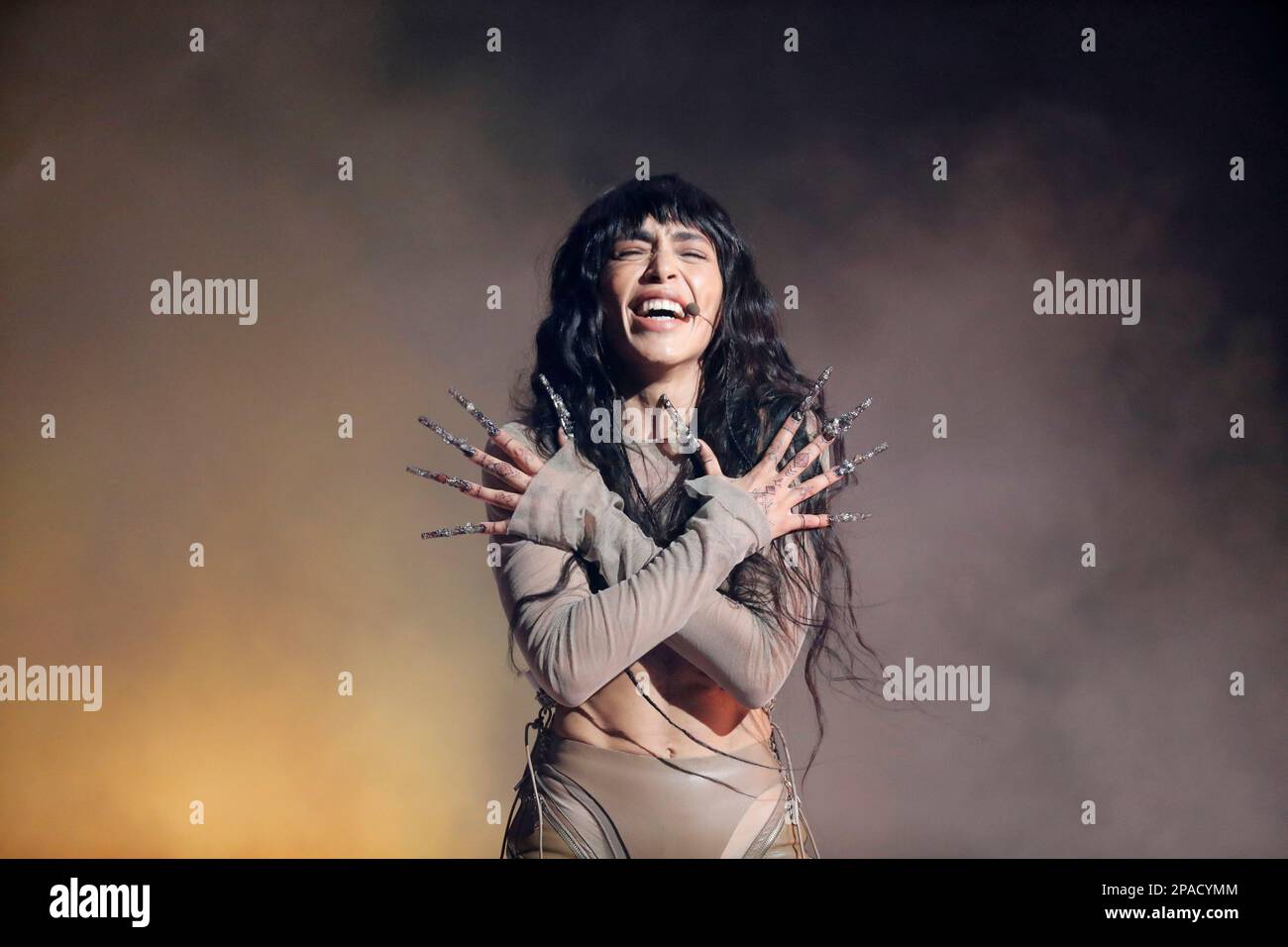 La chanteuse suédoise Loreen (Lorine Talhaoui) chante sa chanson ...