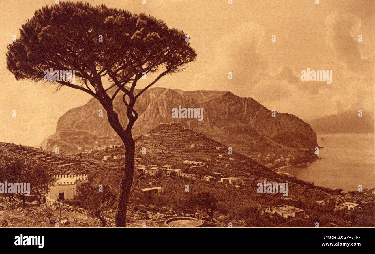 1903 c. , île de CAPRI , Italie : le paysage du MONTE DI TIBERIO près ...