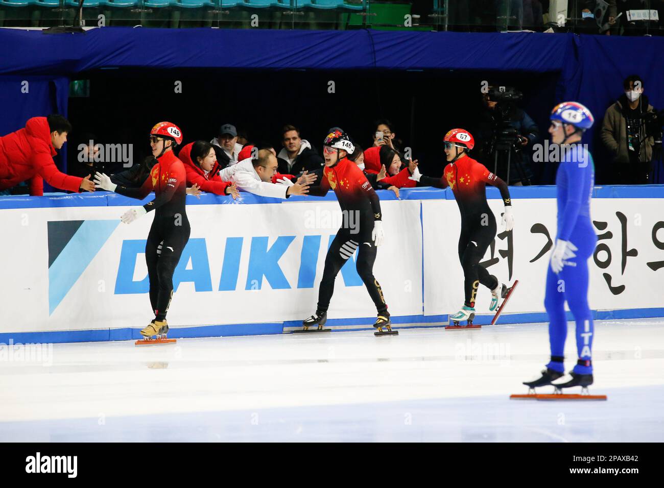 Séoul, Corée du Sud. 12th mars 2023. Lin Xiaojun (1st L, avant), Zhong ...