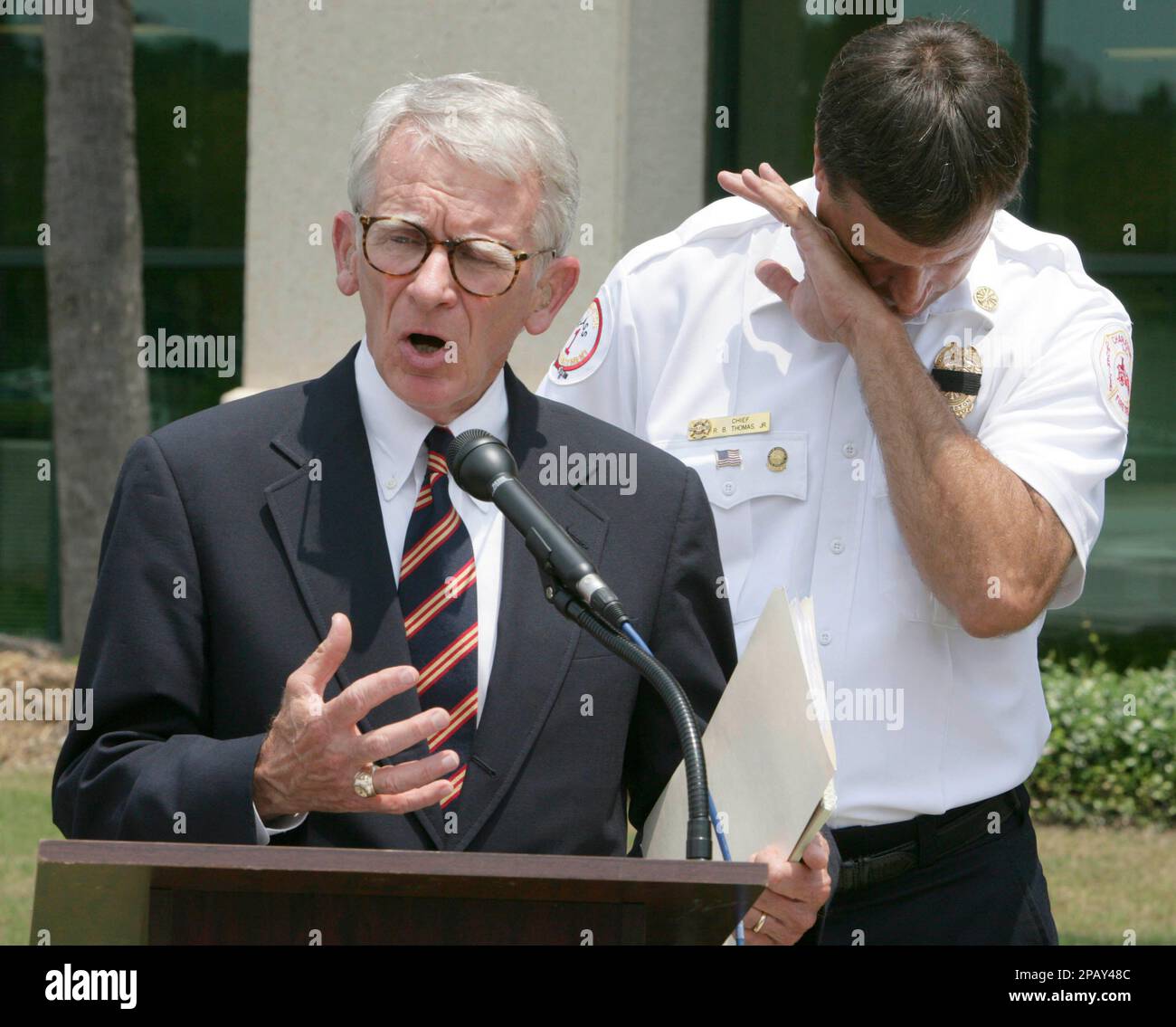 ** ADVANCE FOR MONDAY OCT. 29 ** FILE **Charleston Mayor Joseph P ...