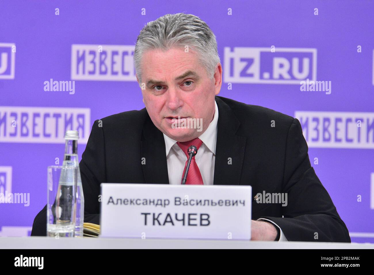 Conférence de presse des joueurs d'échecs russes sur la transition vers ...