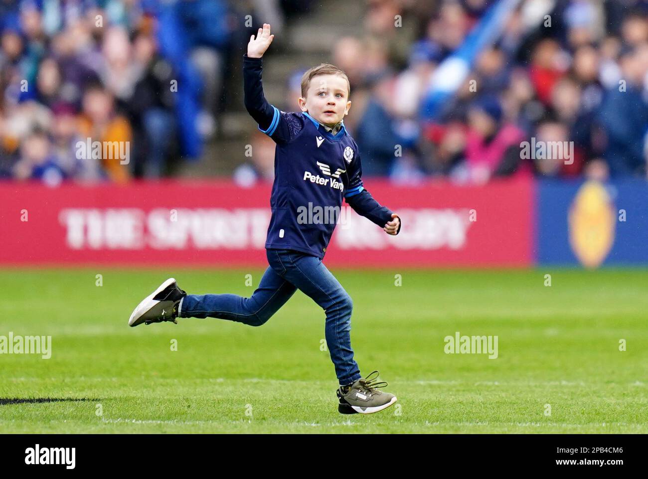 Fils de Scotlands Stuart Hogg, Archie avant le match Guinness des six ...
