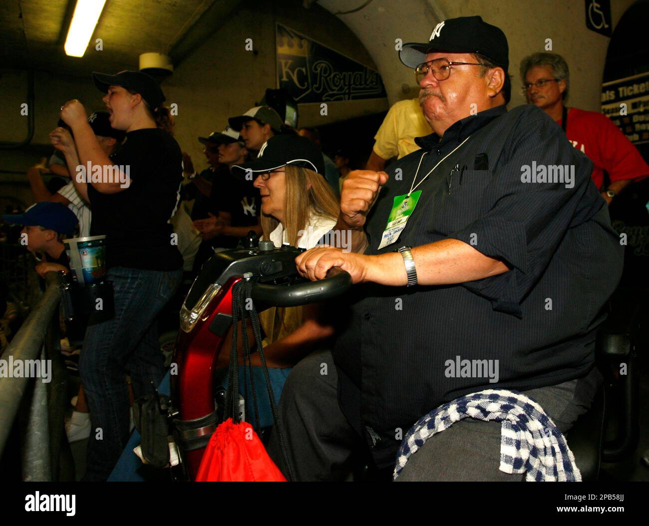 Harlan Chamberlain, right, pumps his fist as he watches his son, New ...