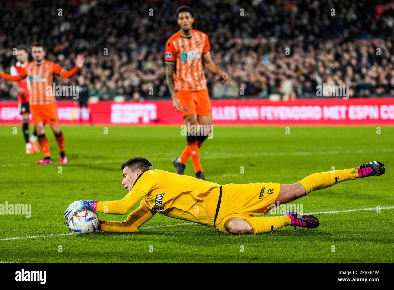 Rotterdam - le gardien de but du FC Volendam Filip Stankovic pendant le ...