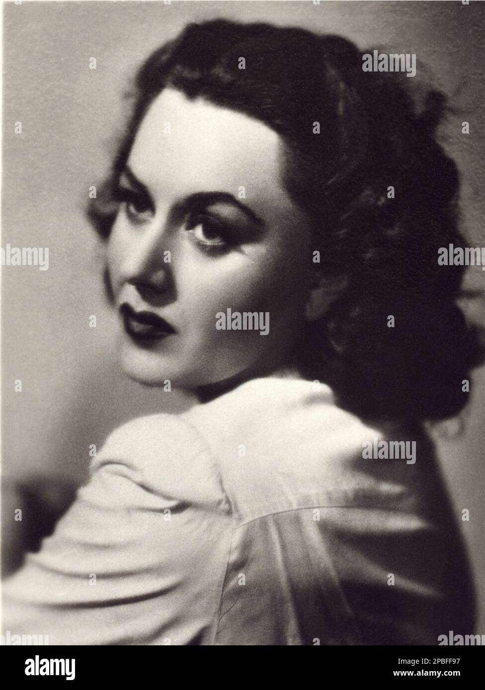 1943 ca : l'actrice italienne PAOLA BARBARA ( 1912 - 1989 ) . Est ...