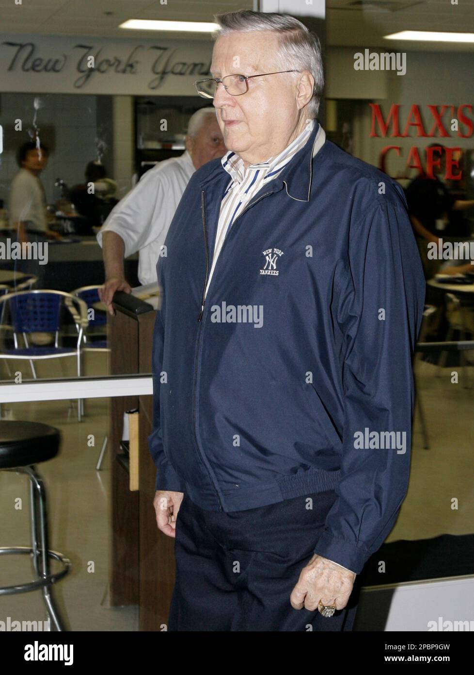 New York Yankees principal owner George Steinbrenner leaves Max's Cafe ...